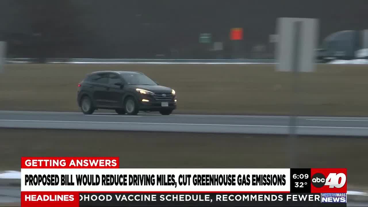 Proposed bill would reduce driving miles, cut greenhouse gas emissions