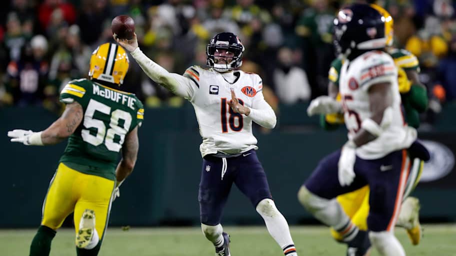 Caleb Williams and Bears search for way to avoid flat playoff start