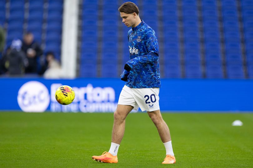 David Moyes explains why he's not spoken to Tyler Dibling about Everton ...