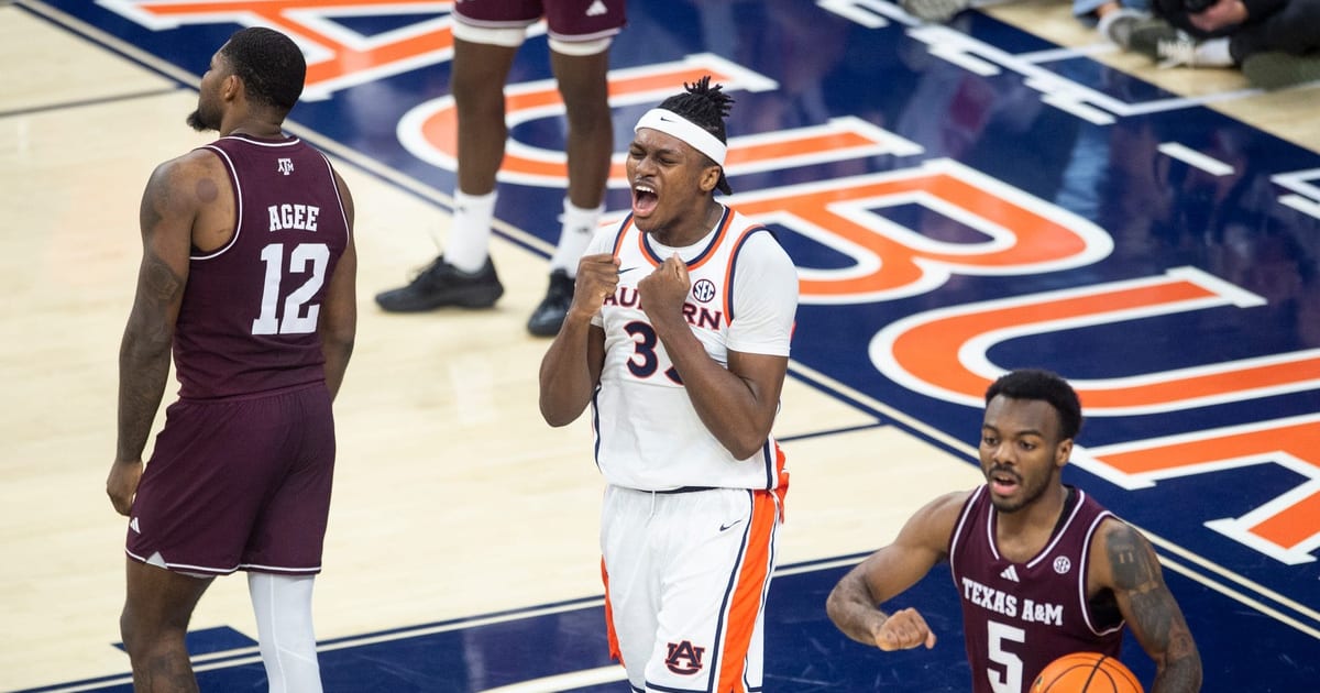 Officials controversially overturn game-winning Auburn basket vs. Texas A&M