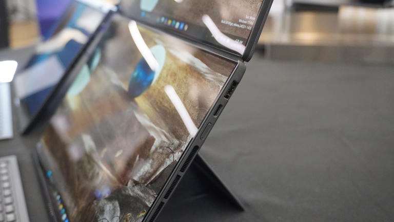 I just tested the redesigned Asus Zenbook Duo — my favorite 2-in-1 just ...