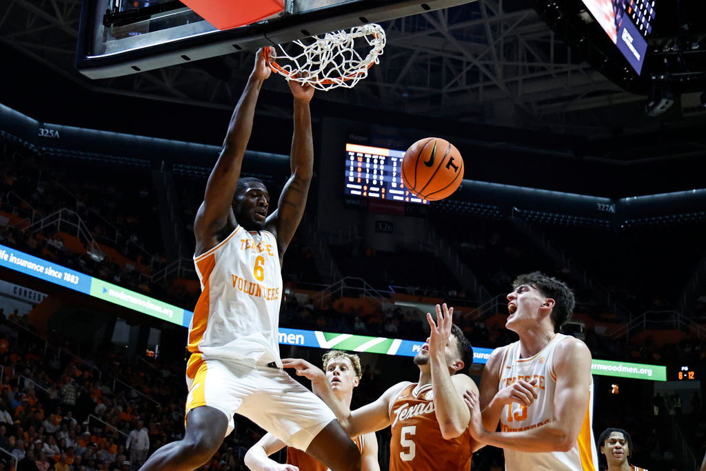 Ja'Kobi Gillespie scores 34 in No. 21 Tennessee's 85-71 win over Texas