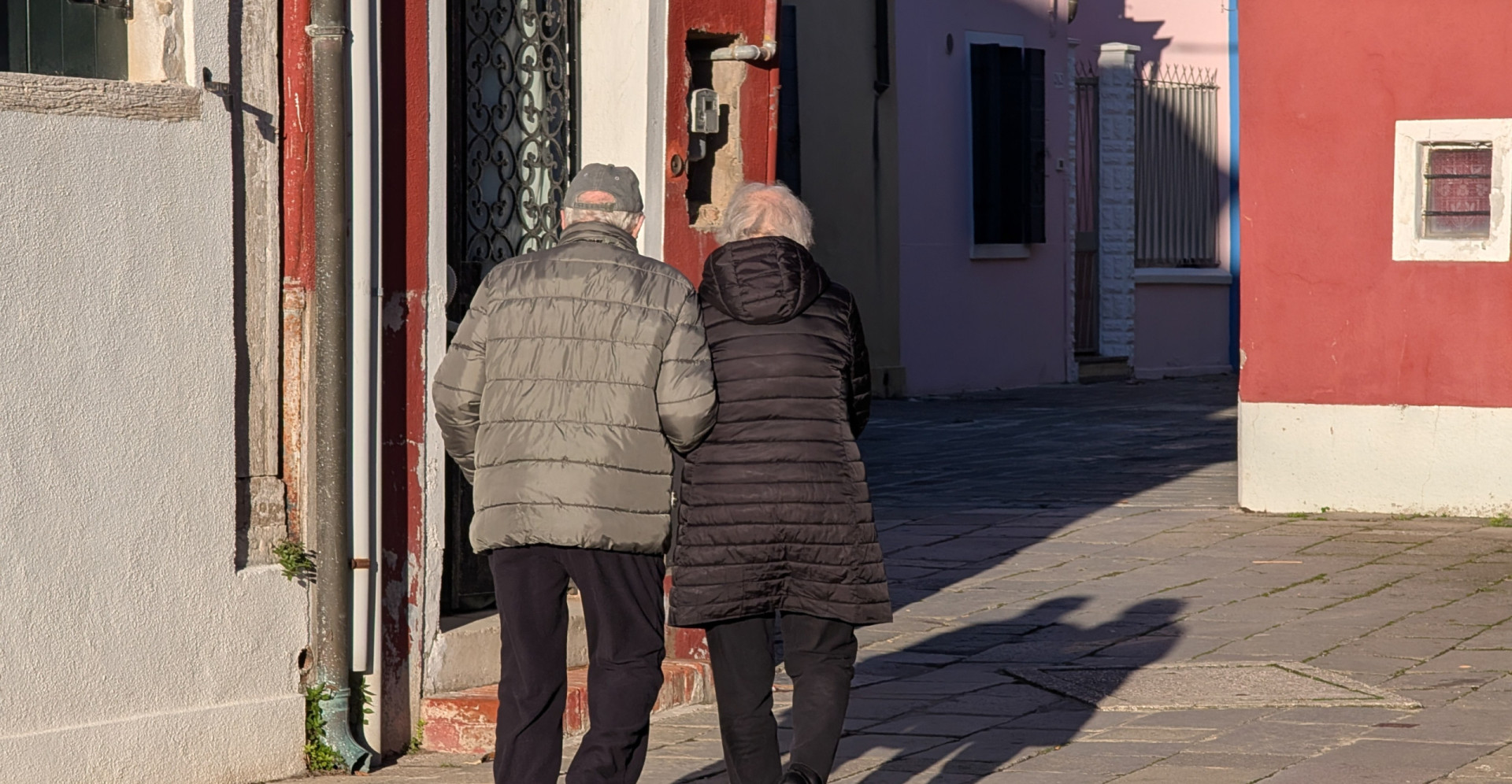 53 ways to maintain a strong marriage