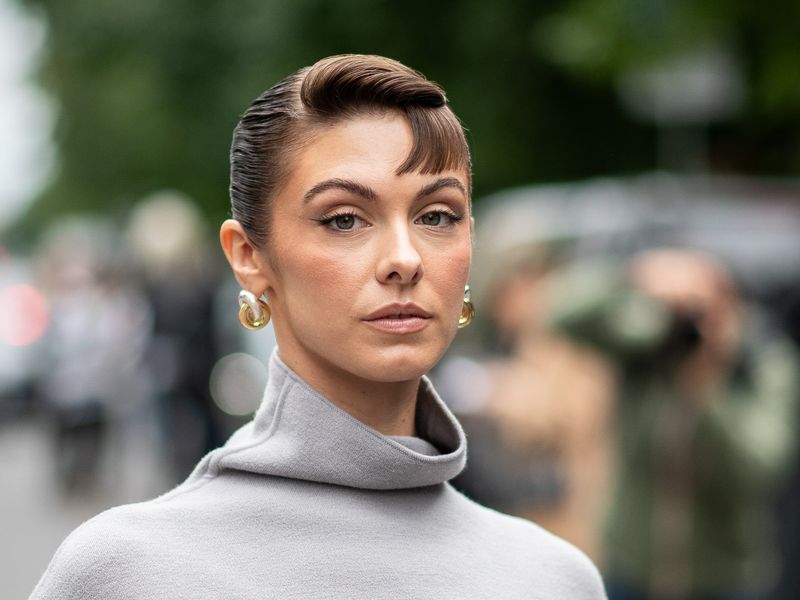 Statt Wollmützen: Diese edlen „Oma“-Hüte sind im Winter 2026 Trend