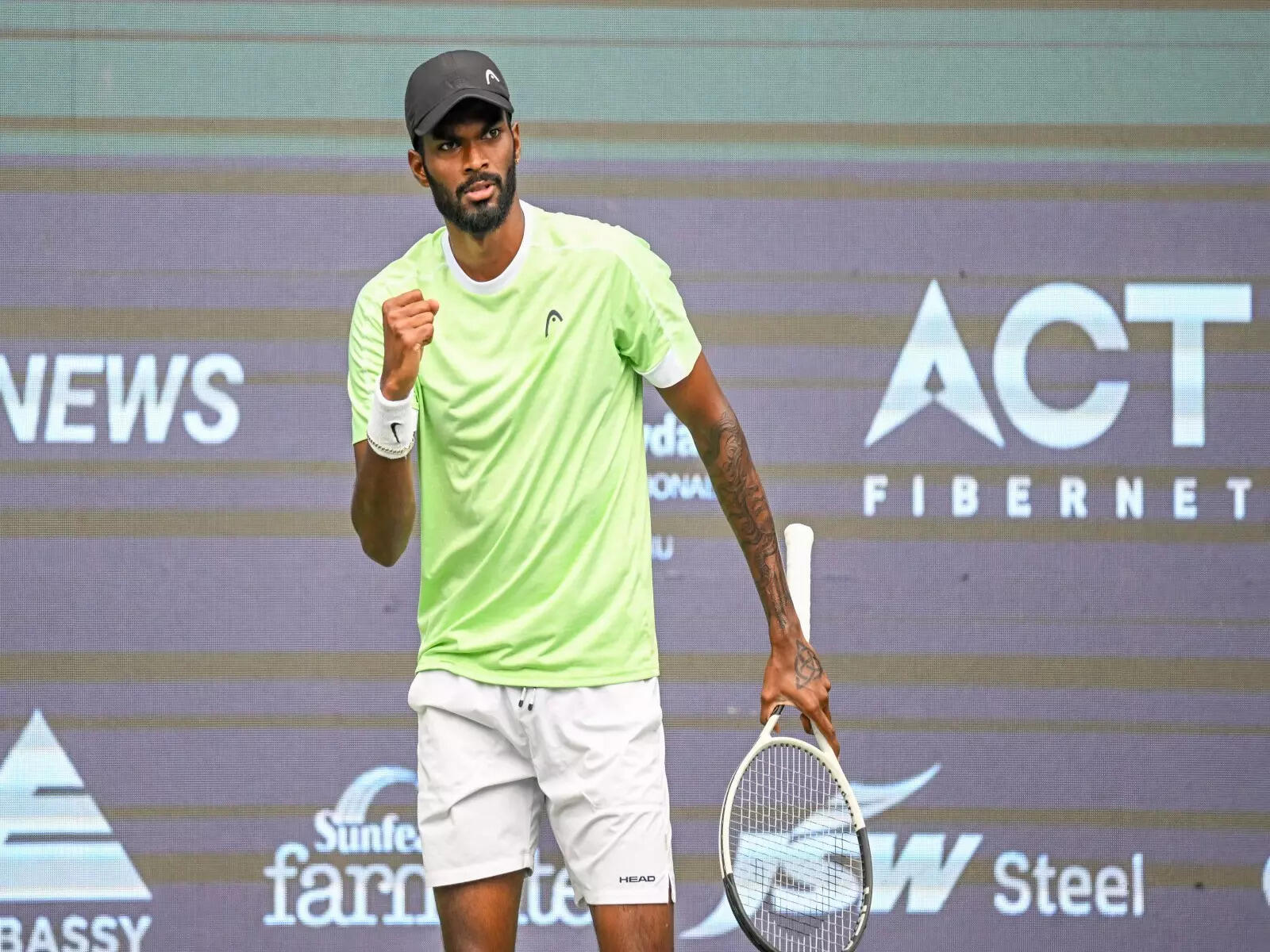 Dhakshineswar Suresh aces first test: Big-serving Indian puts out ...