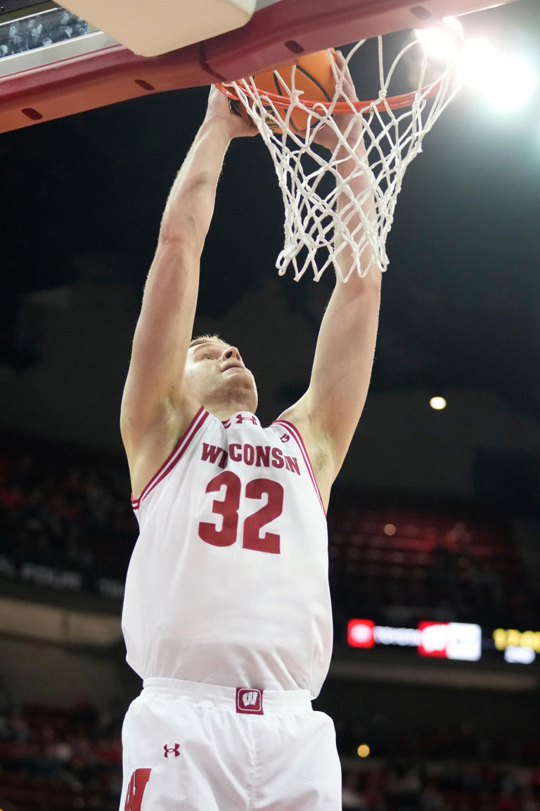 Wisconsin beats UCLA 80-72 in Bruins' first game in Madison since 1962