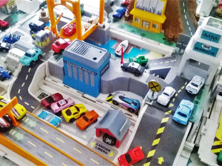 Scopri se le tue vecchie Micro Machines valgono una fortuna: il tesoro ...