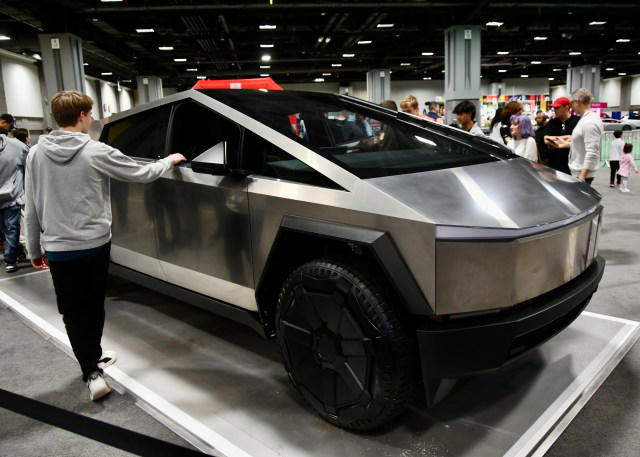 Cybertruck owners report alarming brake and acceleration issues