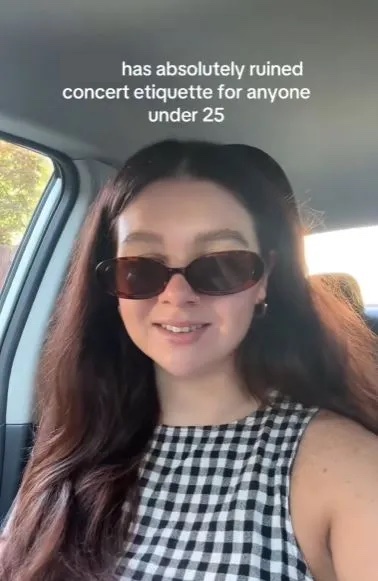 The way that they push – Addison Rae fan went to a concert recently and ...