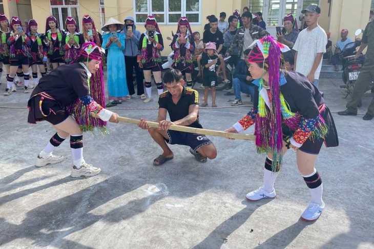 Quảng Ninh hỗ trợ mỗi thôn, tổ dân phố 10 triệu đồng đón Tết