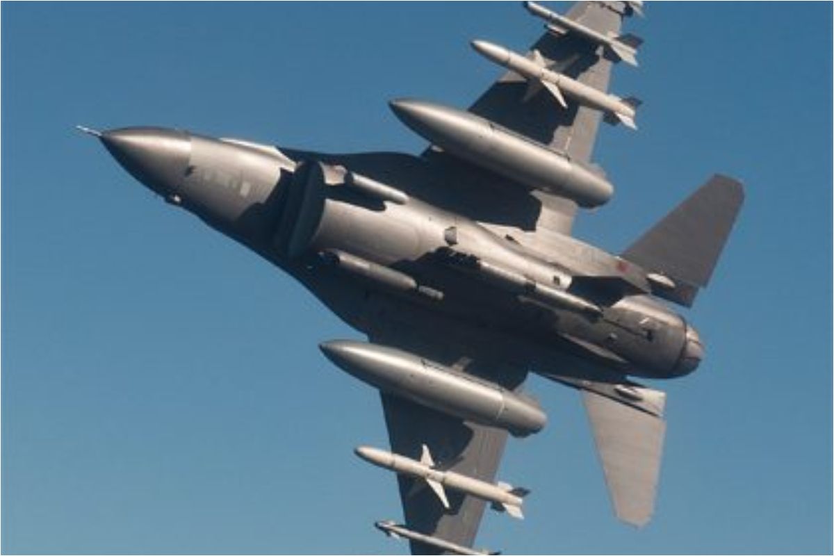 Pesawat tempur F-16V Angkatan Udara Taiwan jatuh ke laut, pilot belum ...