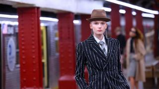 'Poetcore', la estética de moda en 2026 que conquistaría a Emily ...