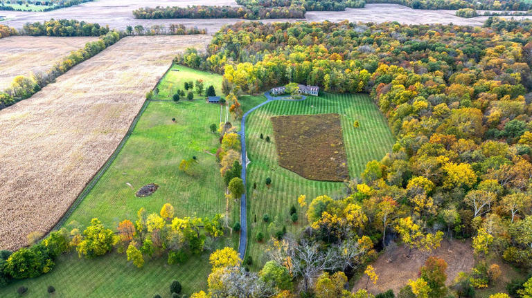 With 2 kitchens and 21 acres, this Pataskala home sold for $3 million