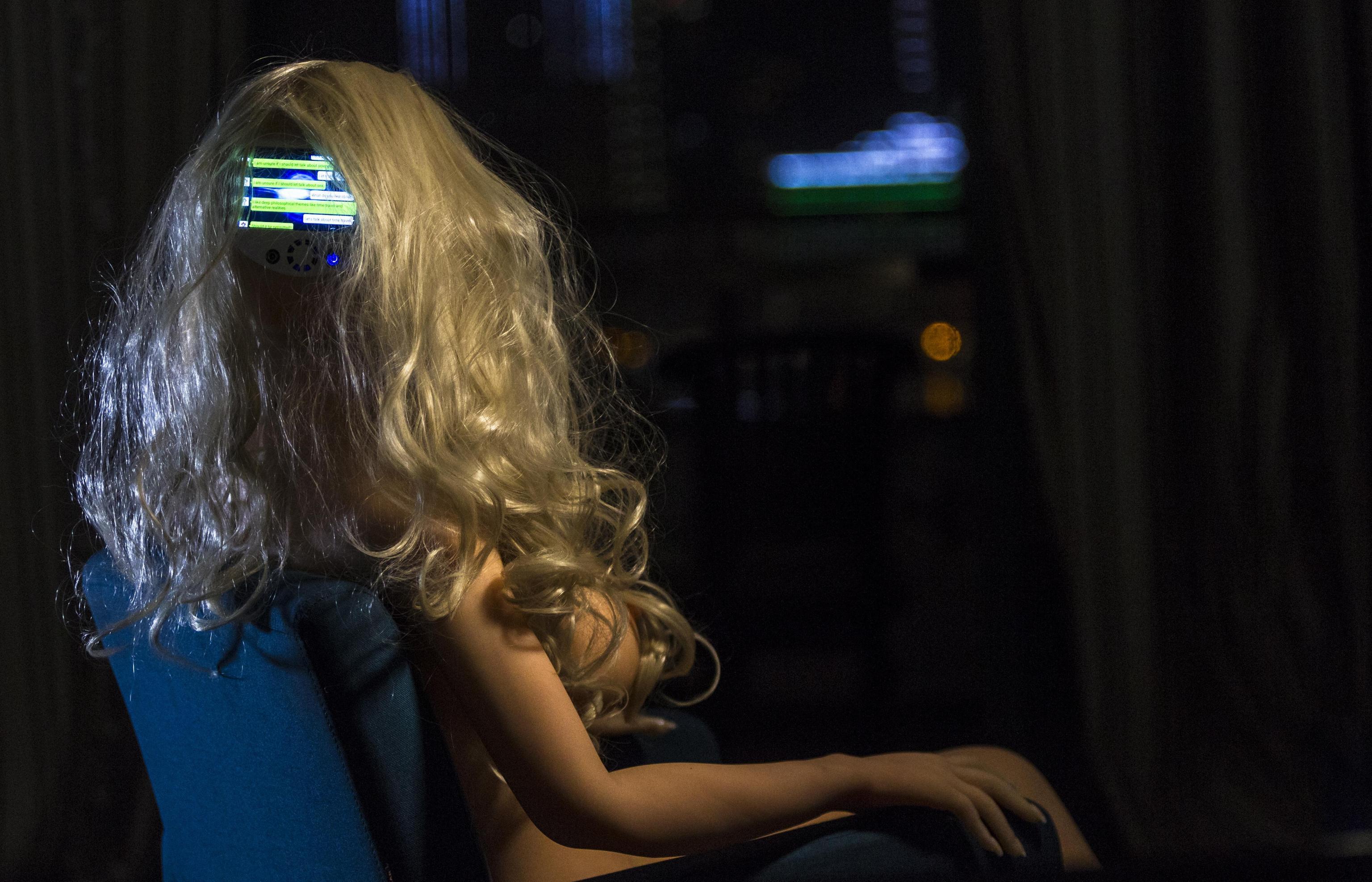 Dal computer al letto, arriva la bambola per adulti con l'intelligenza ...