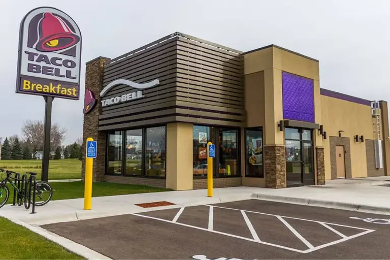 Taco Bell menu prices with calories [updated 2026]