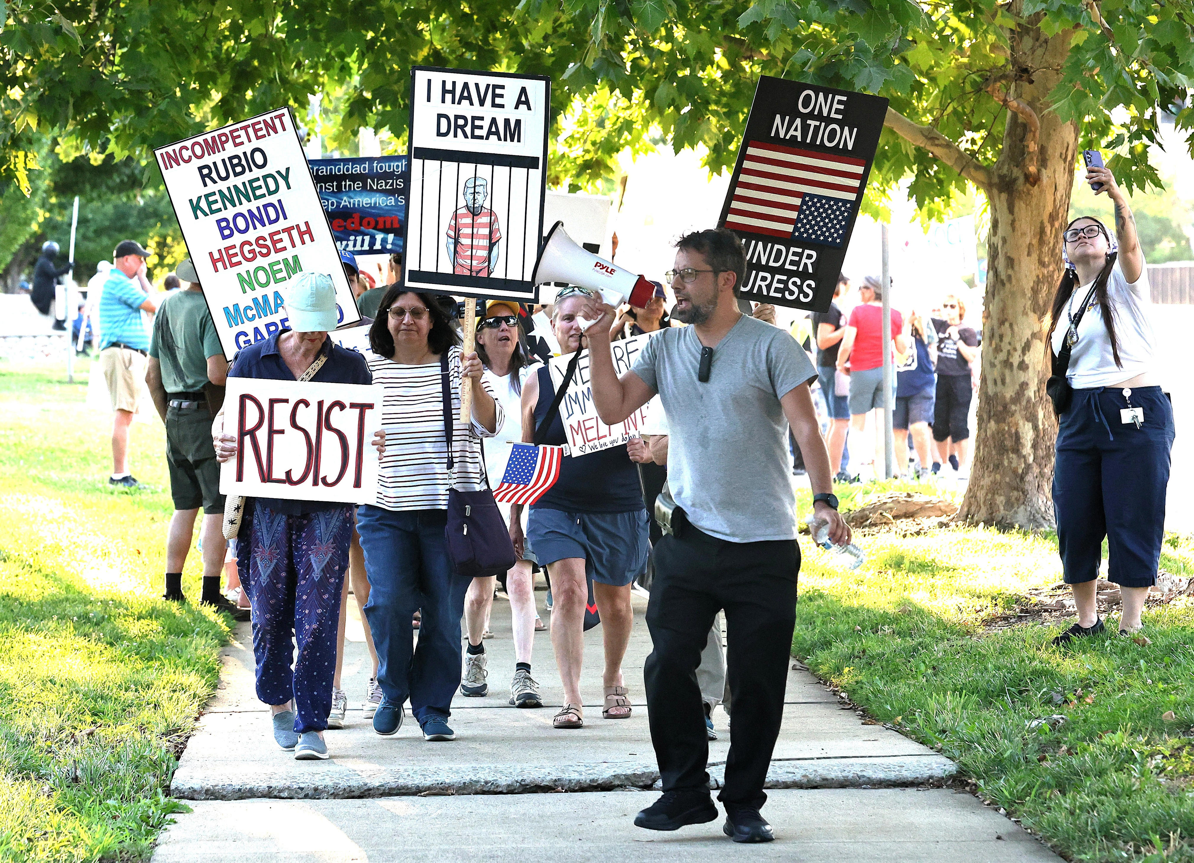 Husband of woman who disturbed Shasta supervisors meeting is arrested