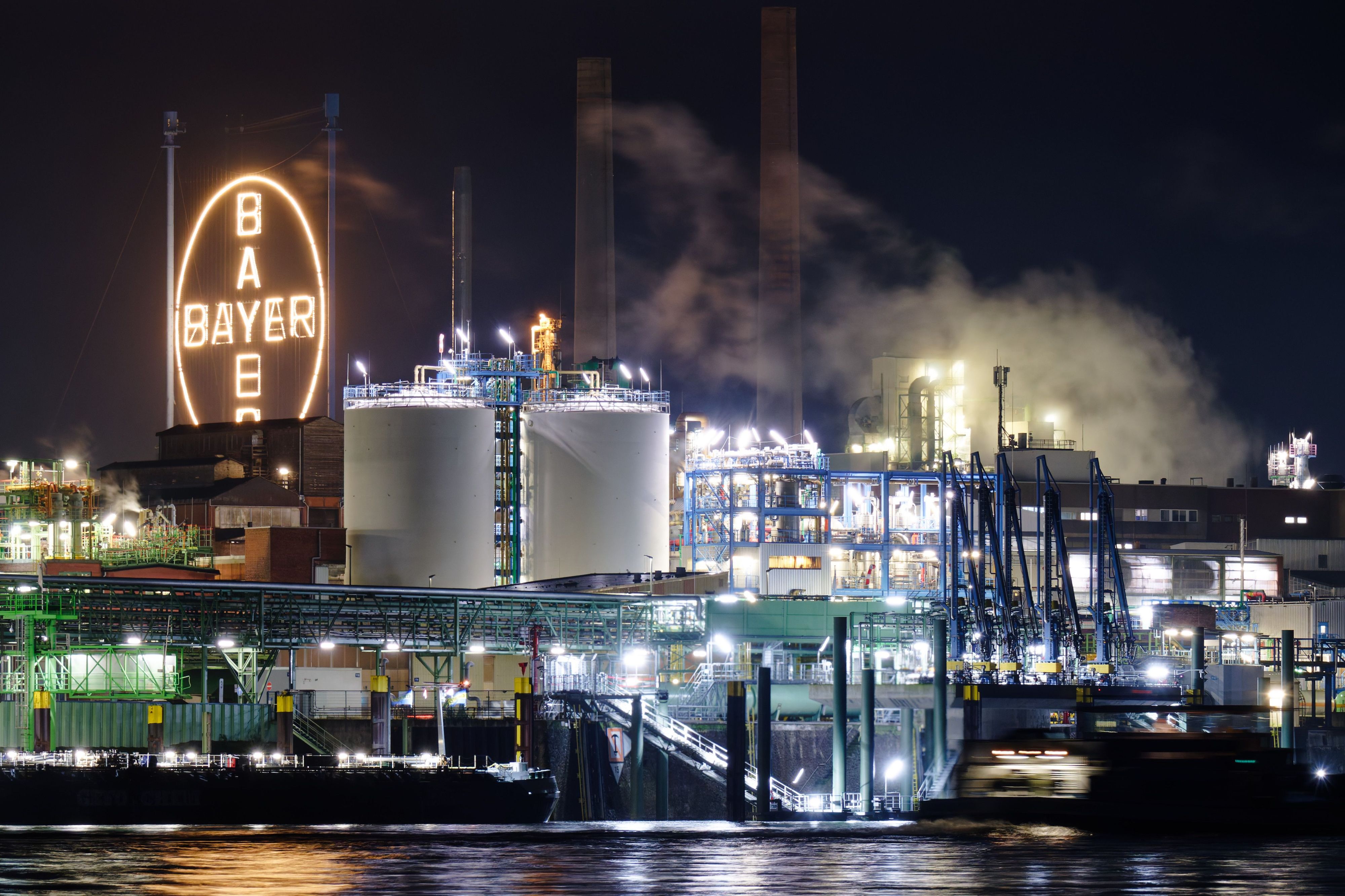 Patentverletzungen: Bayer verklagt Biontech und Pfizer wegen Patenten ...