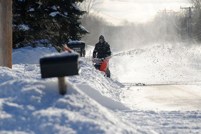 New York weather: Chaos as 2 winter storms ravage state with snow blast ...