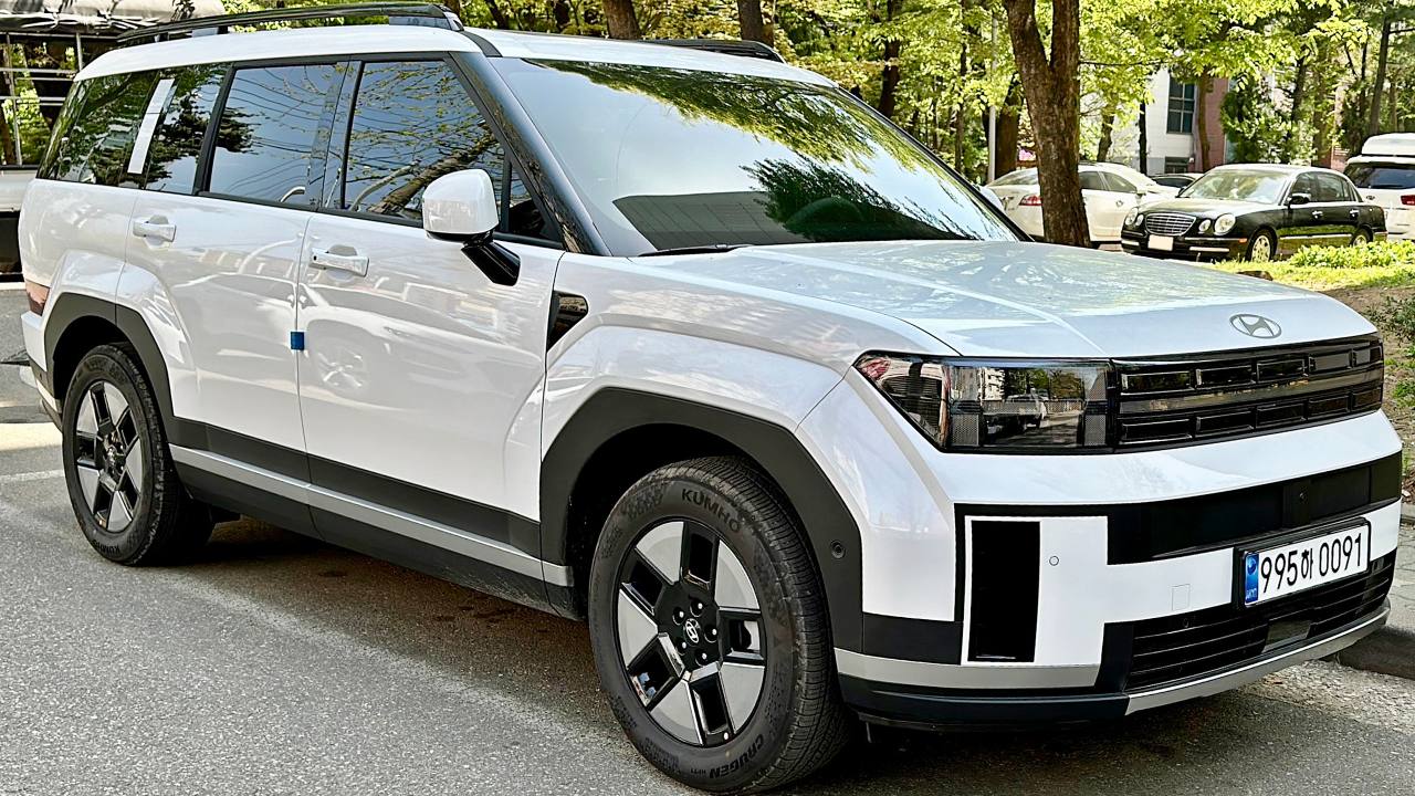 Hyundai’s radical EV SUV prototype spotted using Santa Fe as test mule