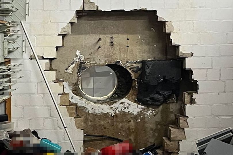 'Ocean's 11' bankrobbers 'took own toilet to raid to avoid leaving ...