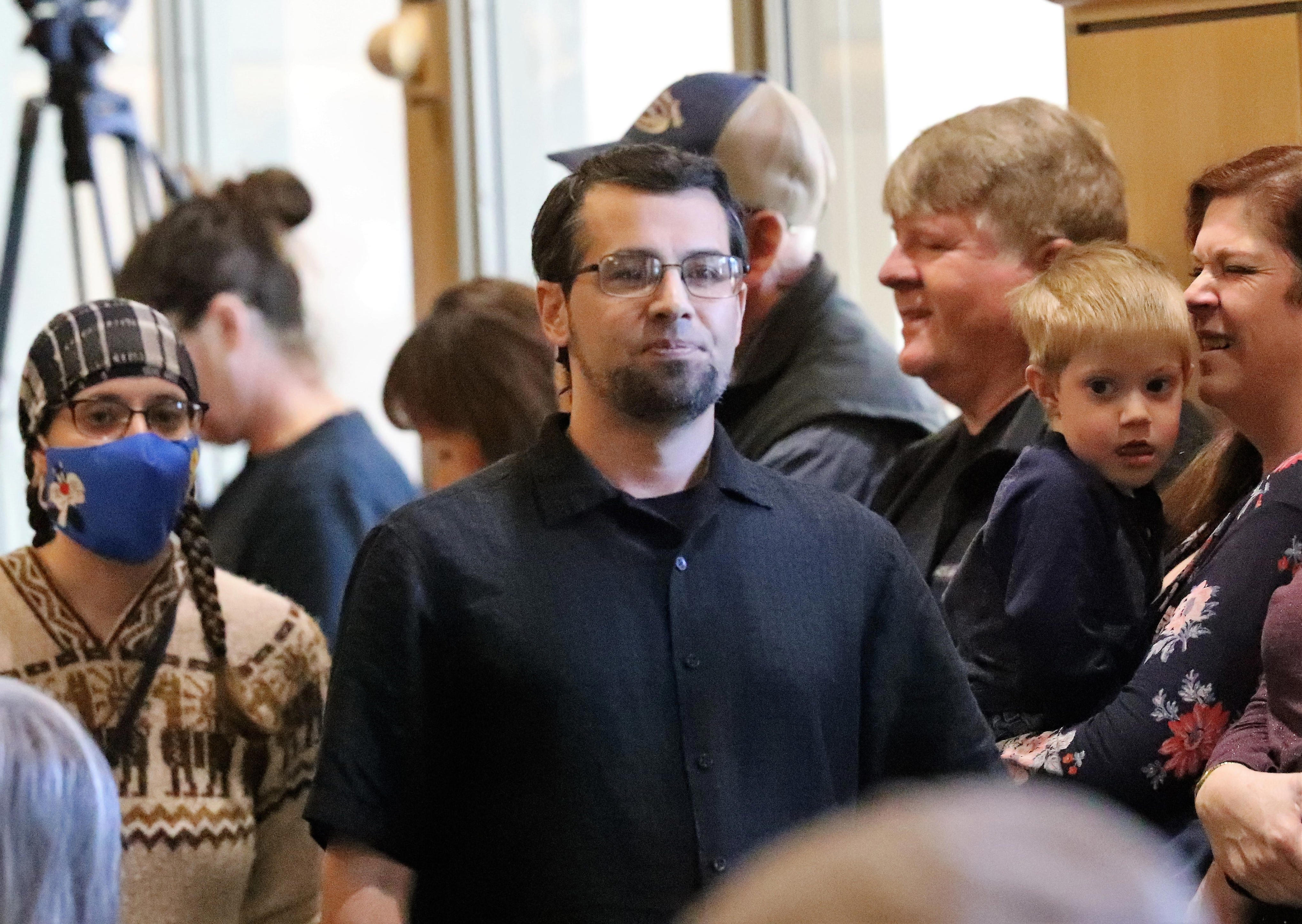 Husband of woman who disturbed Shasta supervisors meeting is arrested