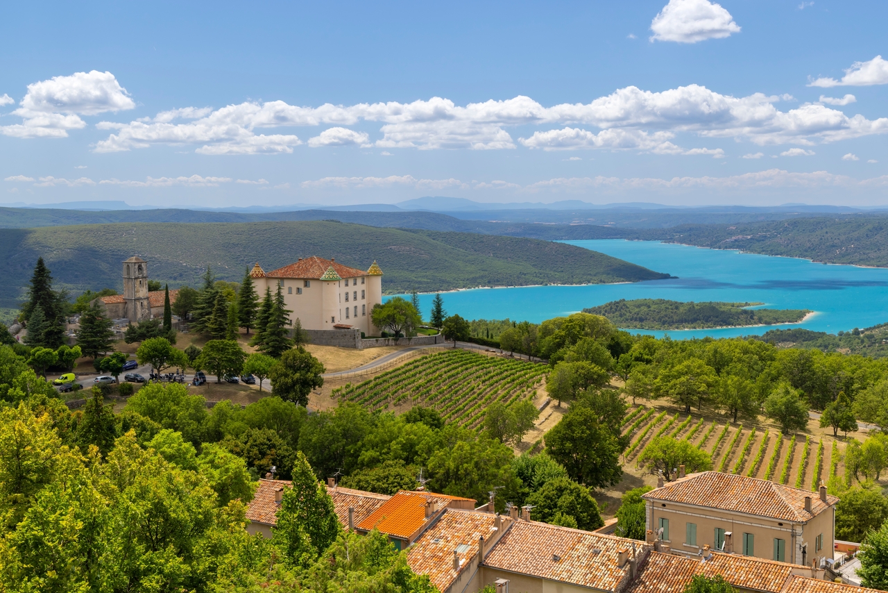 Des collines de Los Angeles aux châteaux français : immersion dans les ...