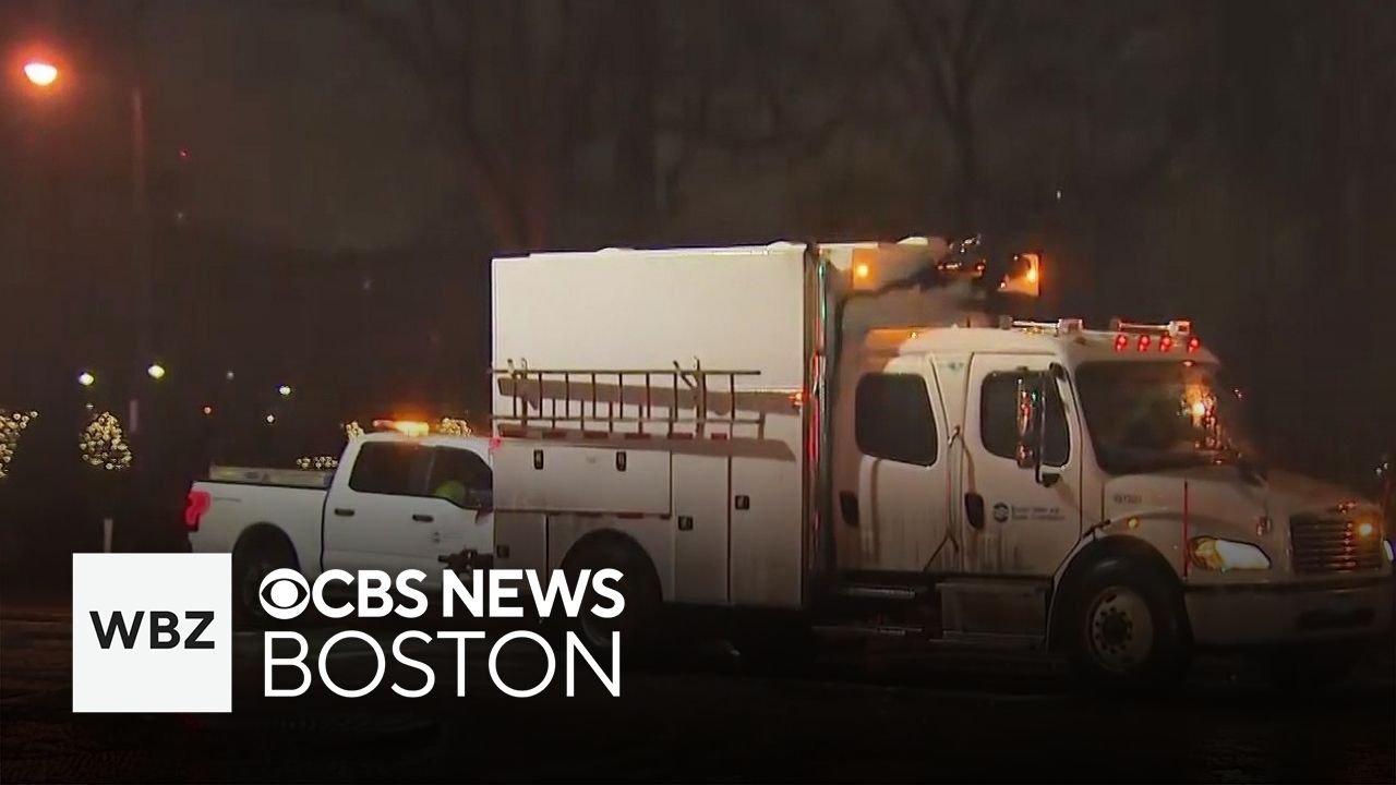 Water main break near Boston Public Garden