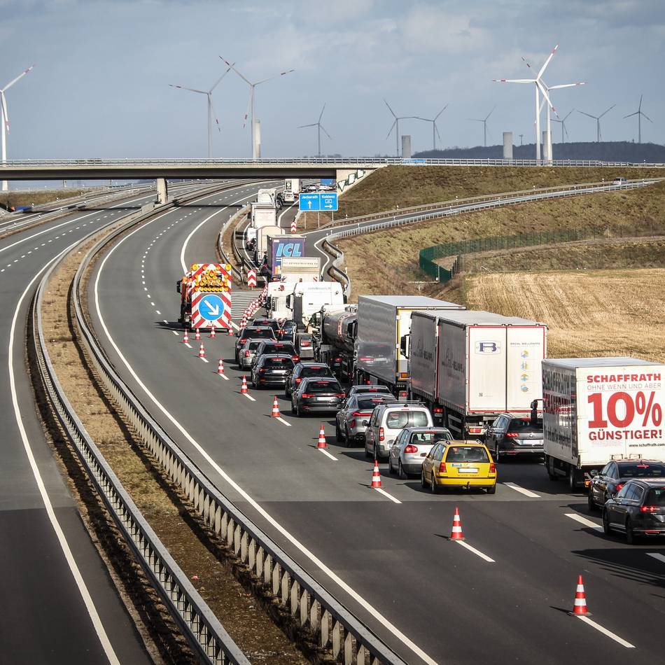Windrad knickt ab – „Tagebau-Highway“ bis auf weiteres gesperrt