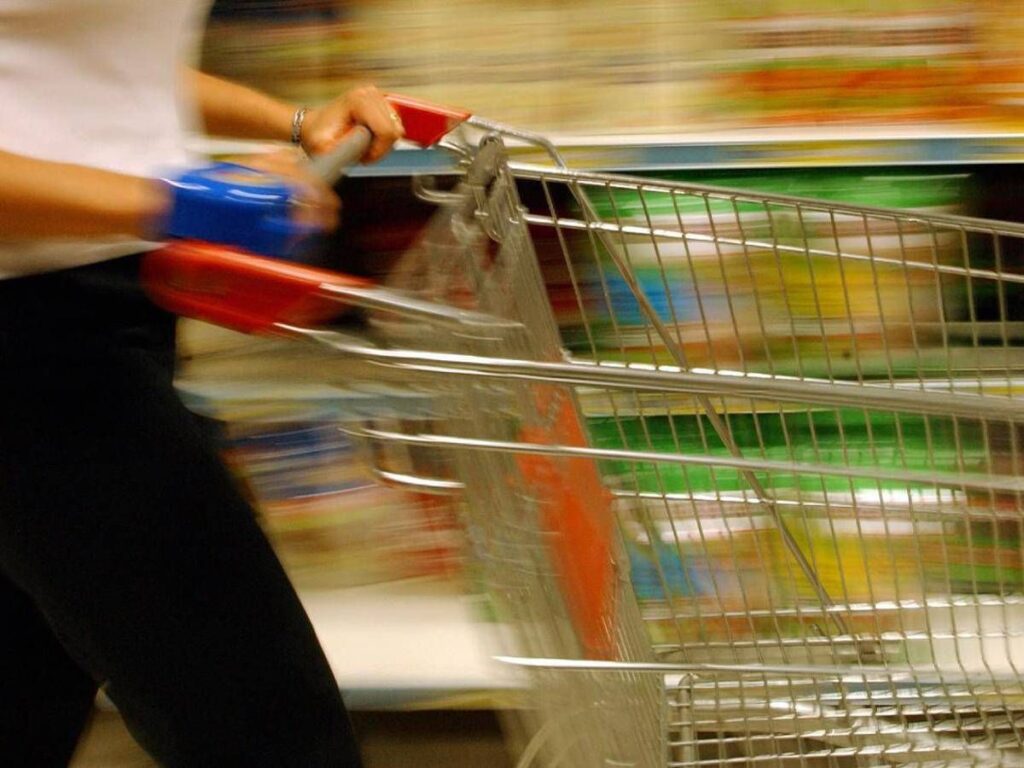 Bevanda alla frutta ritirata dal mercato italiano per presenza corpi ...
