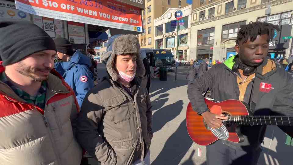 Whiteboy Sing in Perfect Mandarin - Gets Street Cred From Chinese