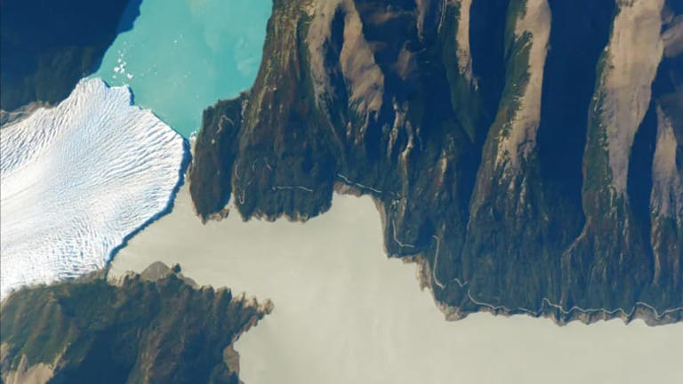 Nejunikátnější místo na Zemi? Fotka odhalila, kde se dotýkají ledovec ...