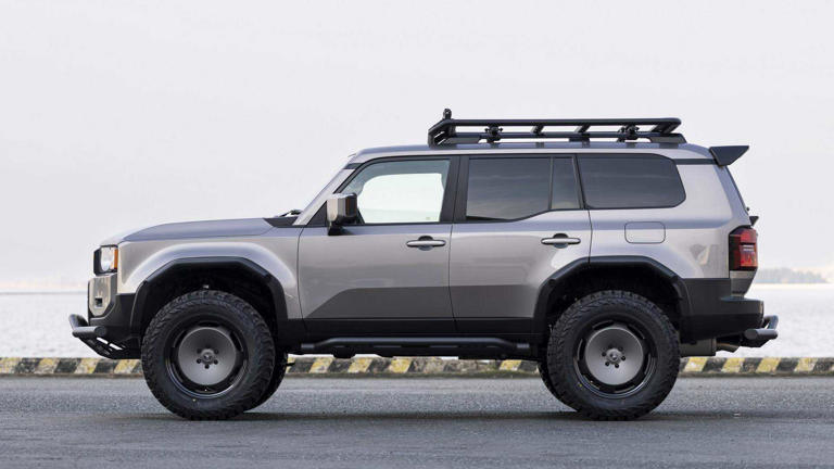 Kuhl's iron build Land Cruiser makes 37-inch tires look like a base model