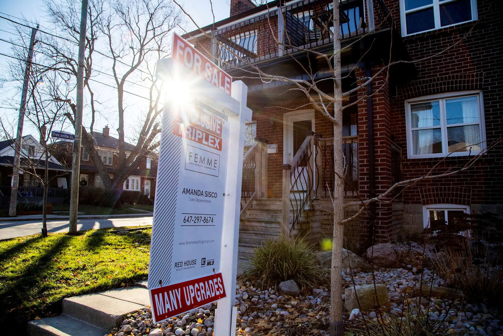 Toronto home sales fall for a third straight month on economic uncertainty