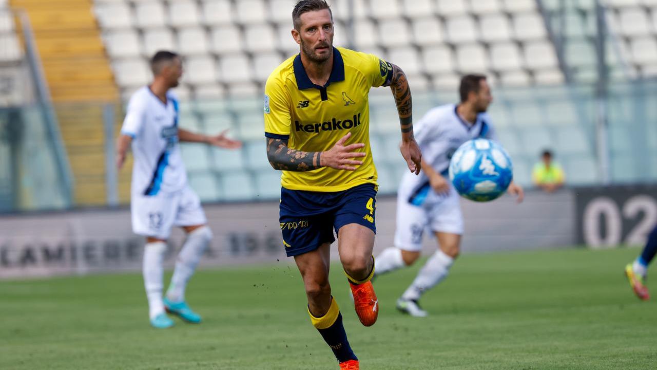 Il capitano Pergreffi si ritira, ma non lascia il Modena