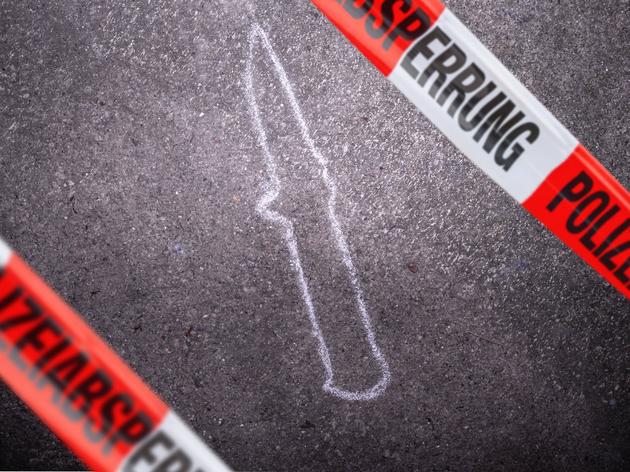 Mann mit Messer lebensgefährlich verletzt – Verdächtiger festgenommen ...