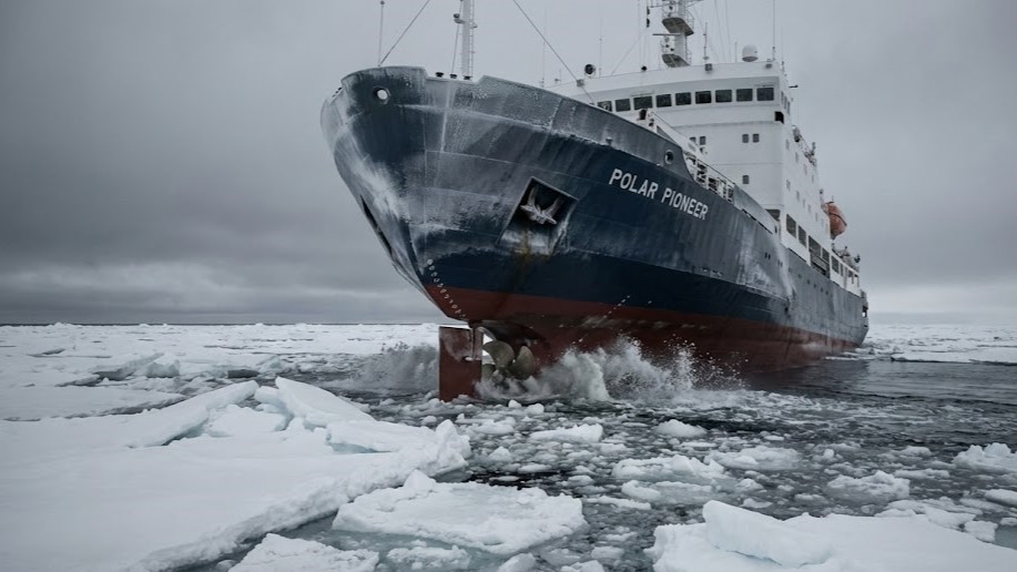 This bow propeller crushes 20 inch ice