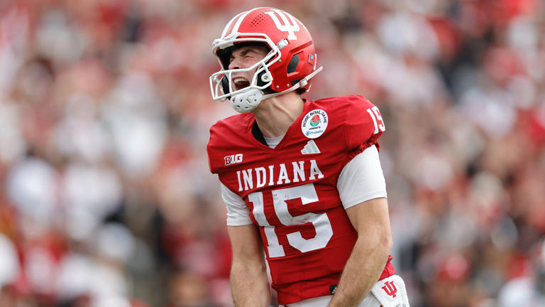 Raiders get compelling QB take on Indiana’s Fernando Mendoza