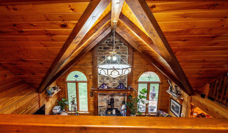 ‘Captivating log home’ with rustic elegance | Cool spaces