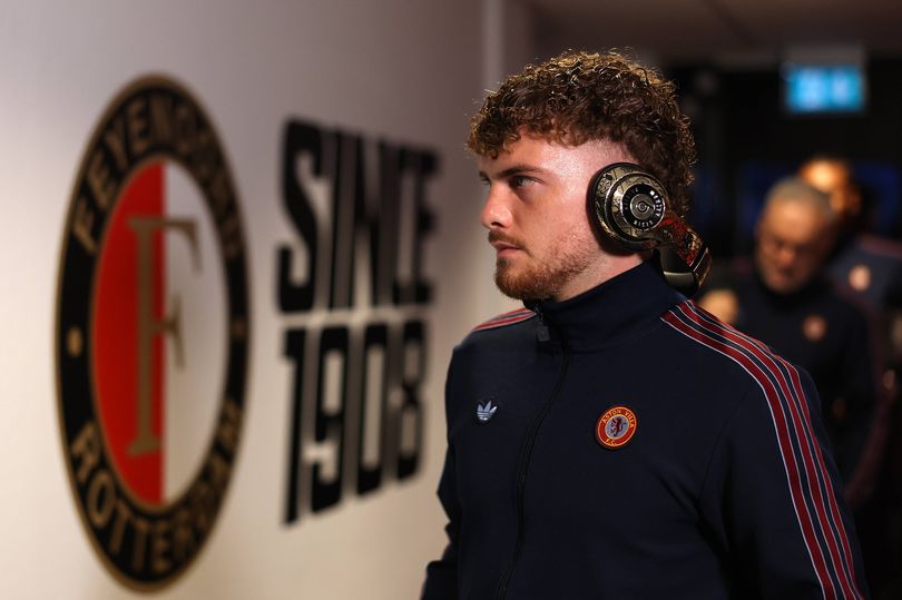 Arne Slot responds to Harvey Elliott situation after Unai Emery's blunt ...