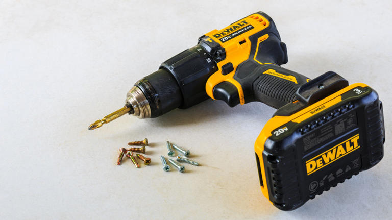 Flex vs. DeWalt hammer drills: How the two tool brands compare