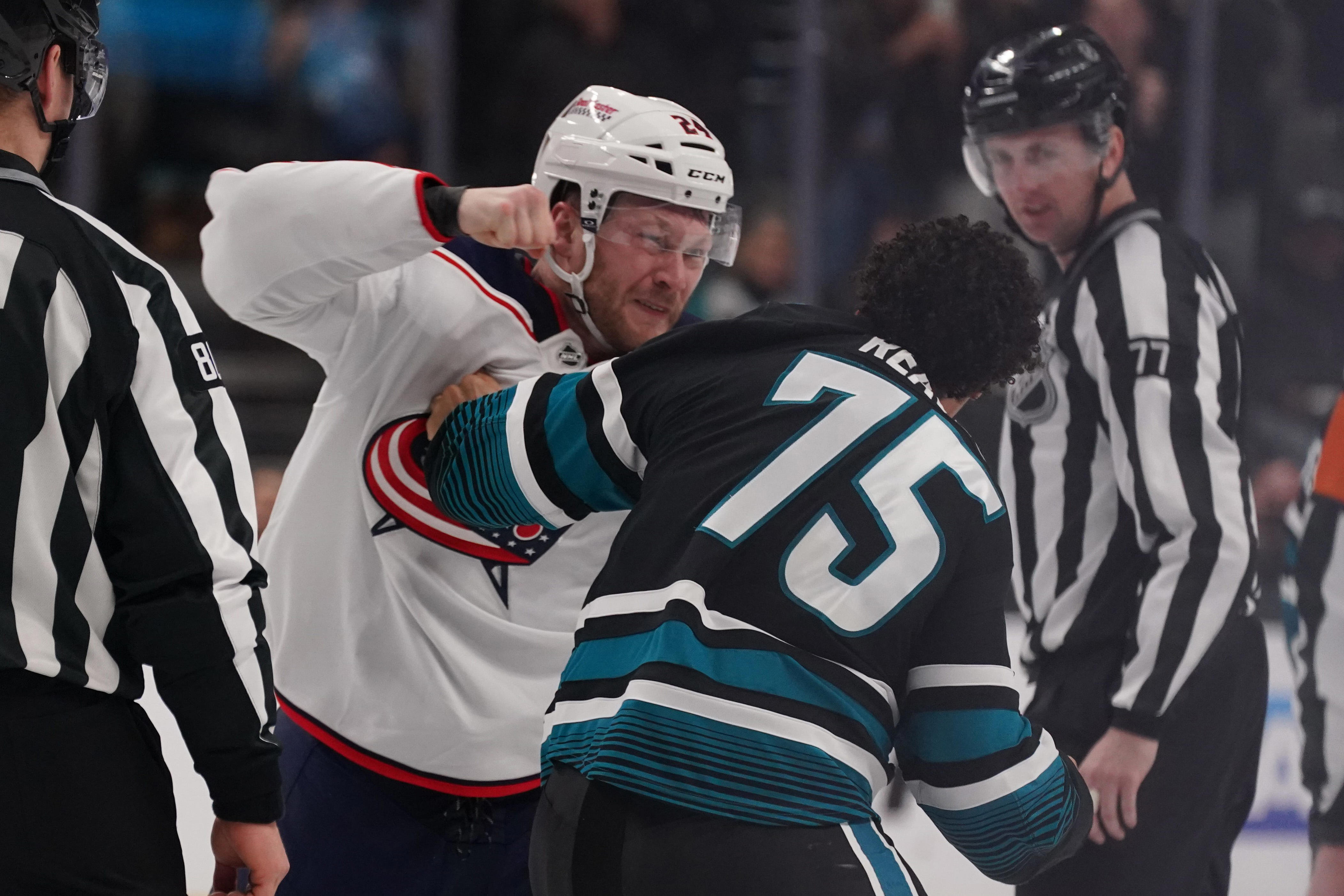 Columbus Blue Jackets' Mathieu Olivier fires heavy blows in NHL fight