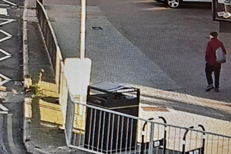 Convicts make New Year's Day prison escape as police release CCTV of ...