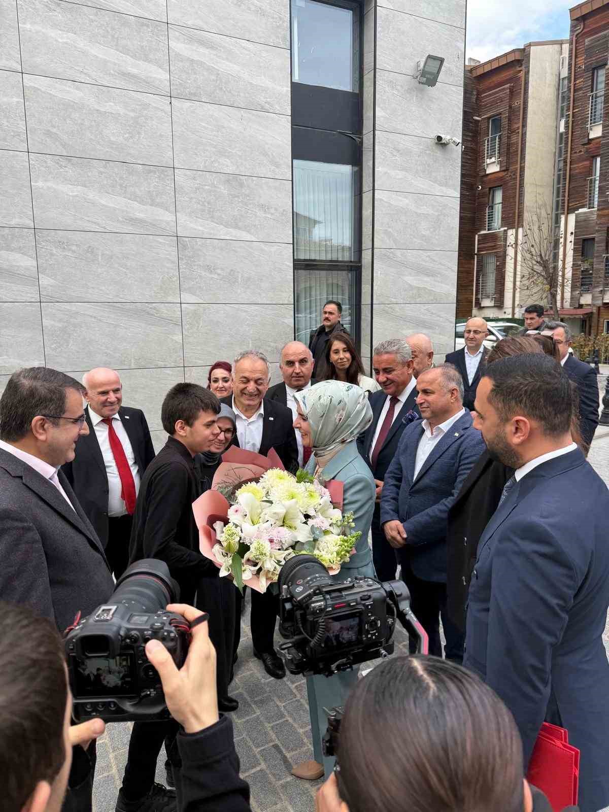 Beyaz baston, özgürlük ve cesaretin simgesi oldu