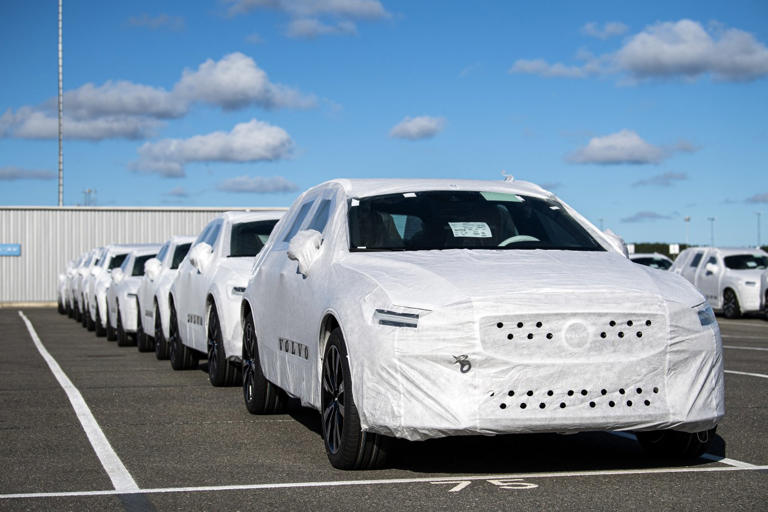 Volvo car logs 2% rise in vehicle sales in final month of year