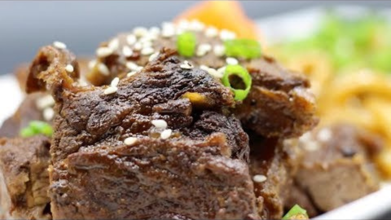 Beef short ribs | It's only food w/ Chef John Politte