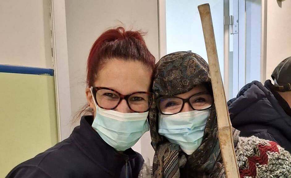 Calze e sorrisi per pazienti e personale di oncologia e pediatria ...