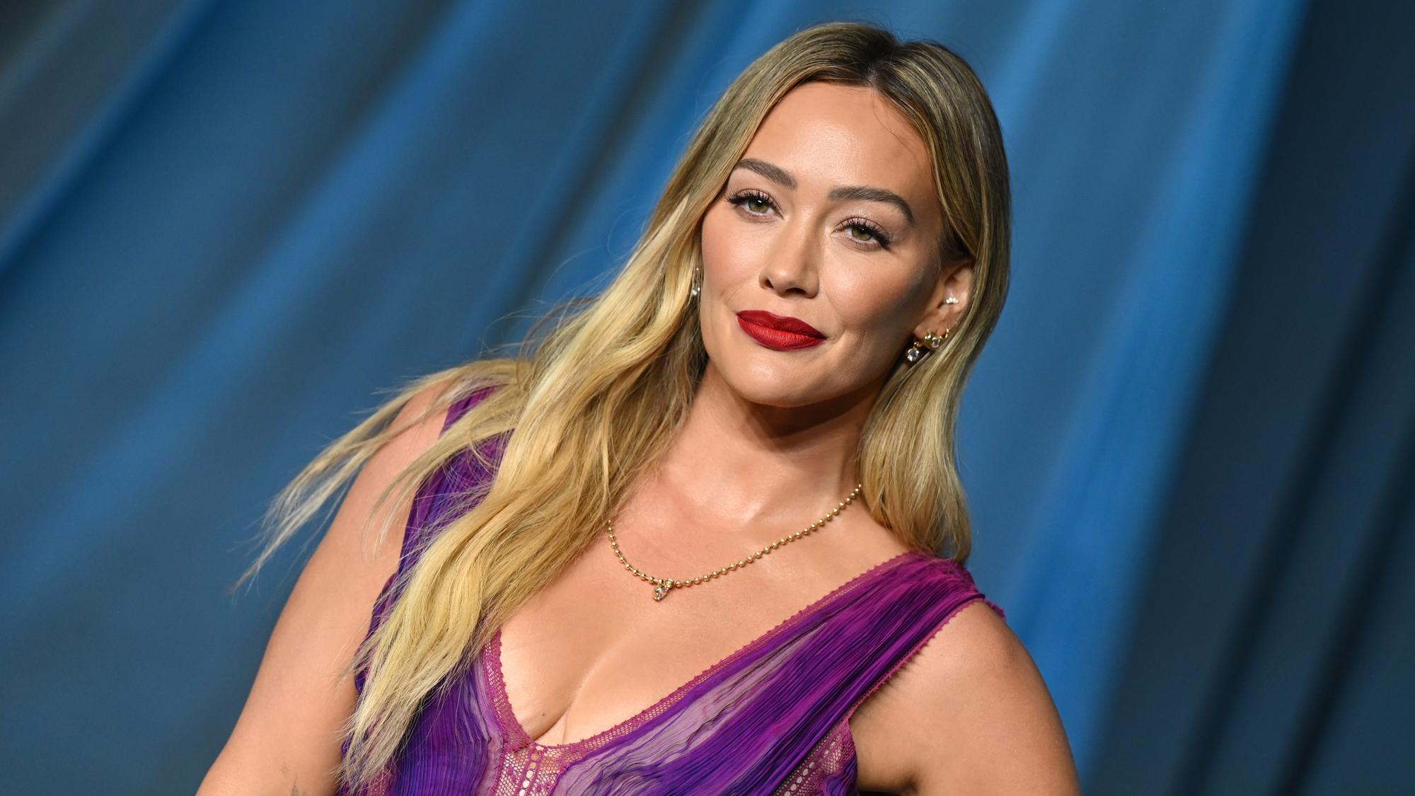 Hilary Duff et Ashley Tisdale au cœur d’une querelle sur un groupe de ...