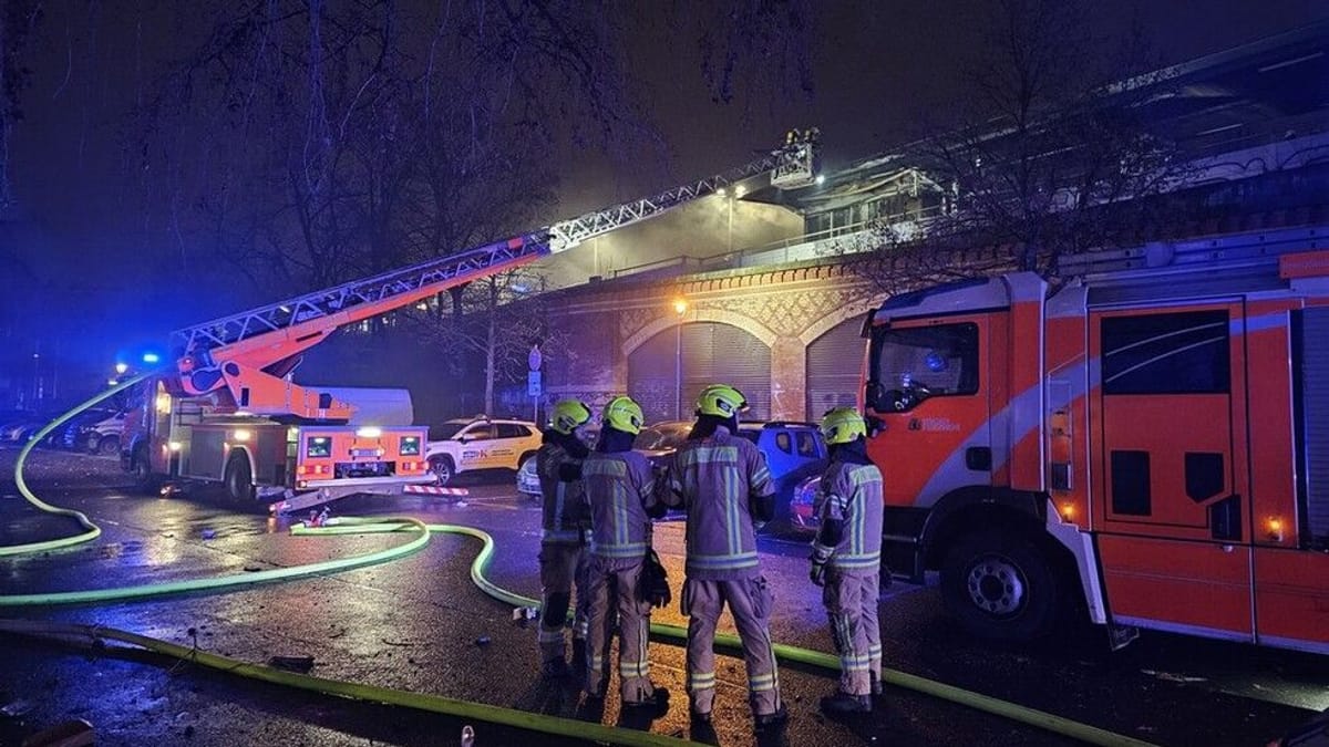 Nach Brand an Silvester: S-Bahnhof Wedding weiter gesperrt