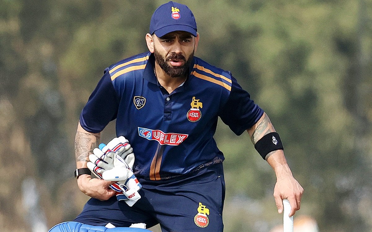 IND vs NZ: Virat Kohli receives grand welcome in Vadodara ahead of 1st ODI