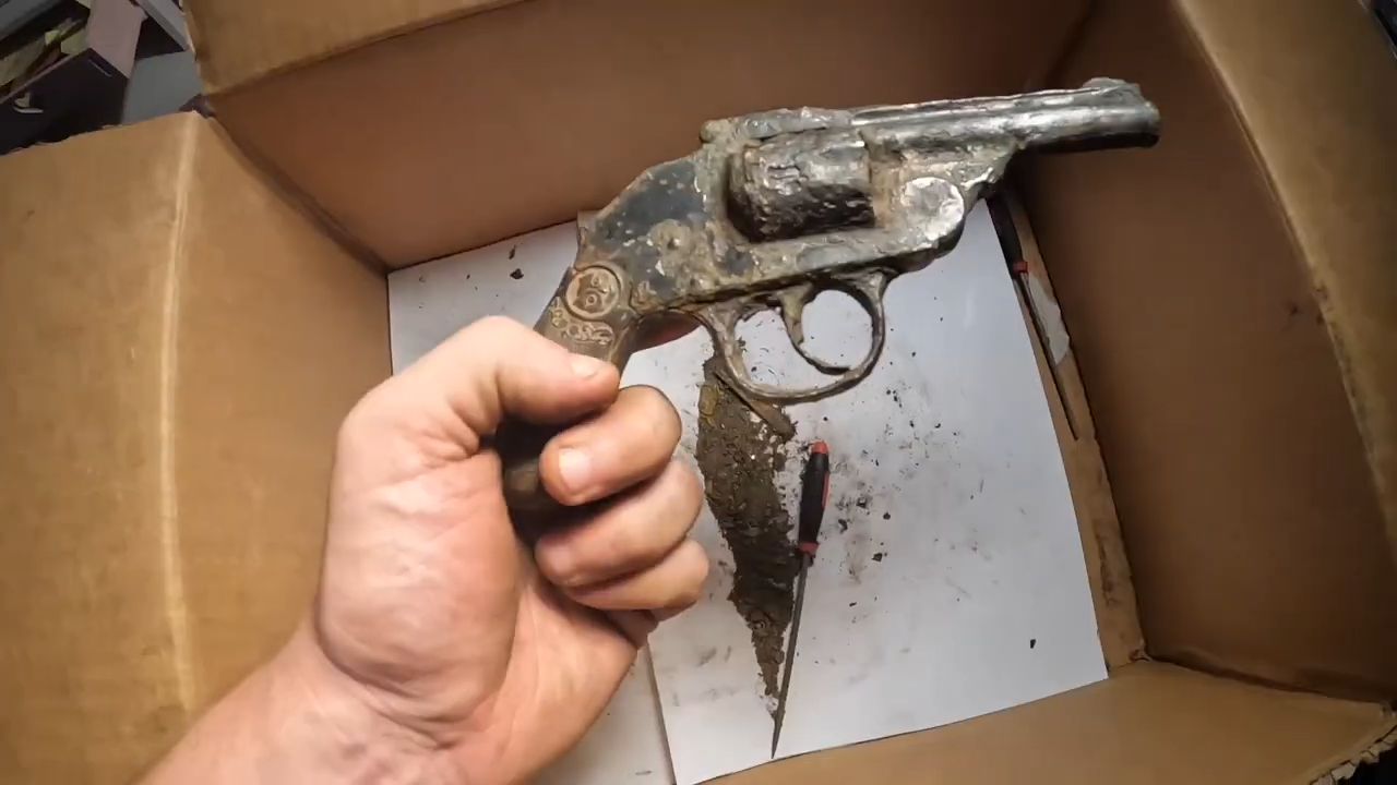 How a century-old gun came back to life
